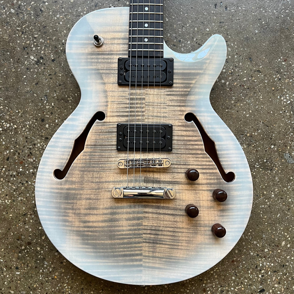 2022 Kiesel SH550 Specs - Translucent White California Burst | Tone Wolf