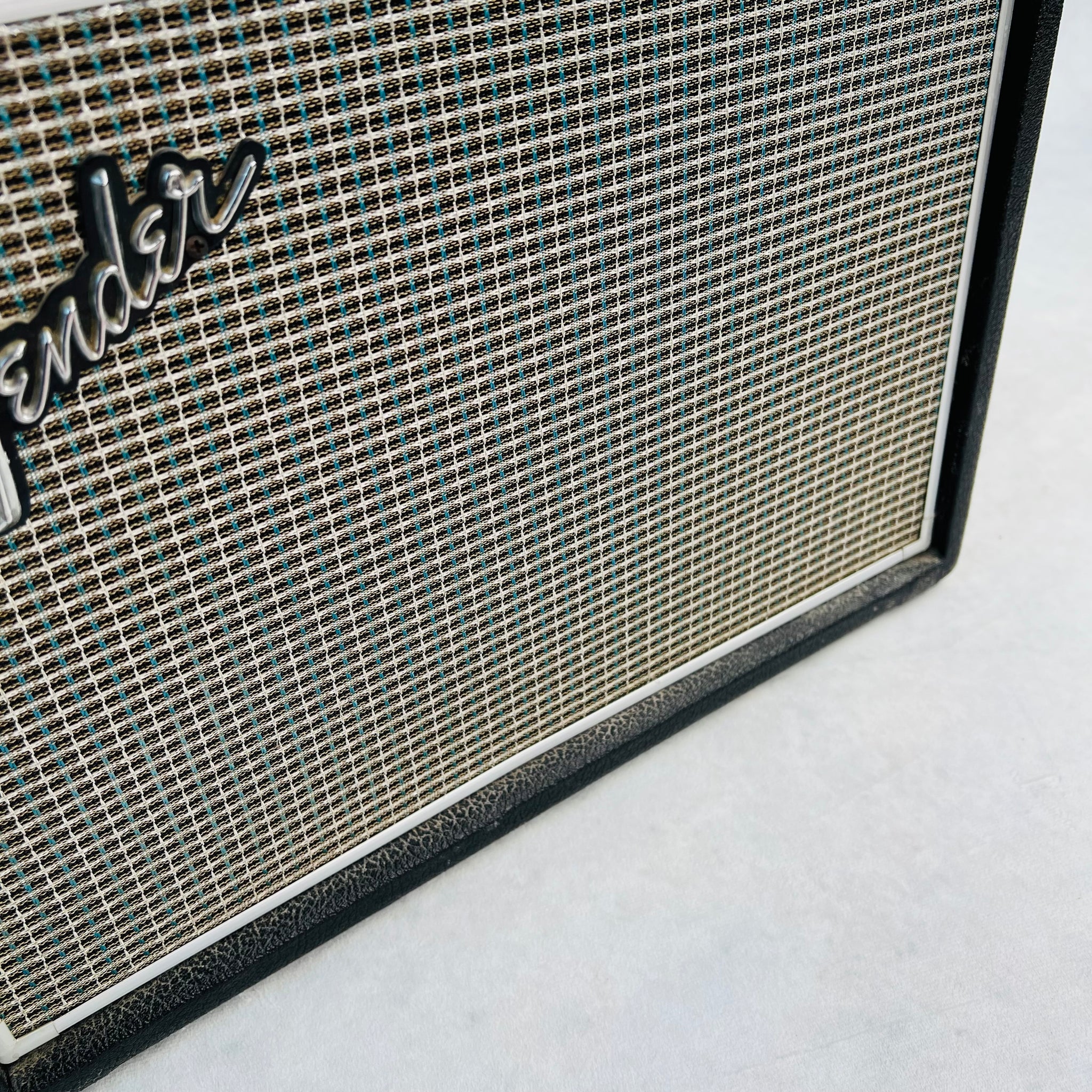 1968 Fender Vibro Champ Amplifier Drip Edge - Black | Tone Wolf