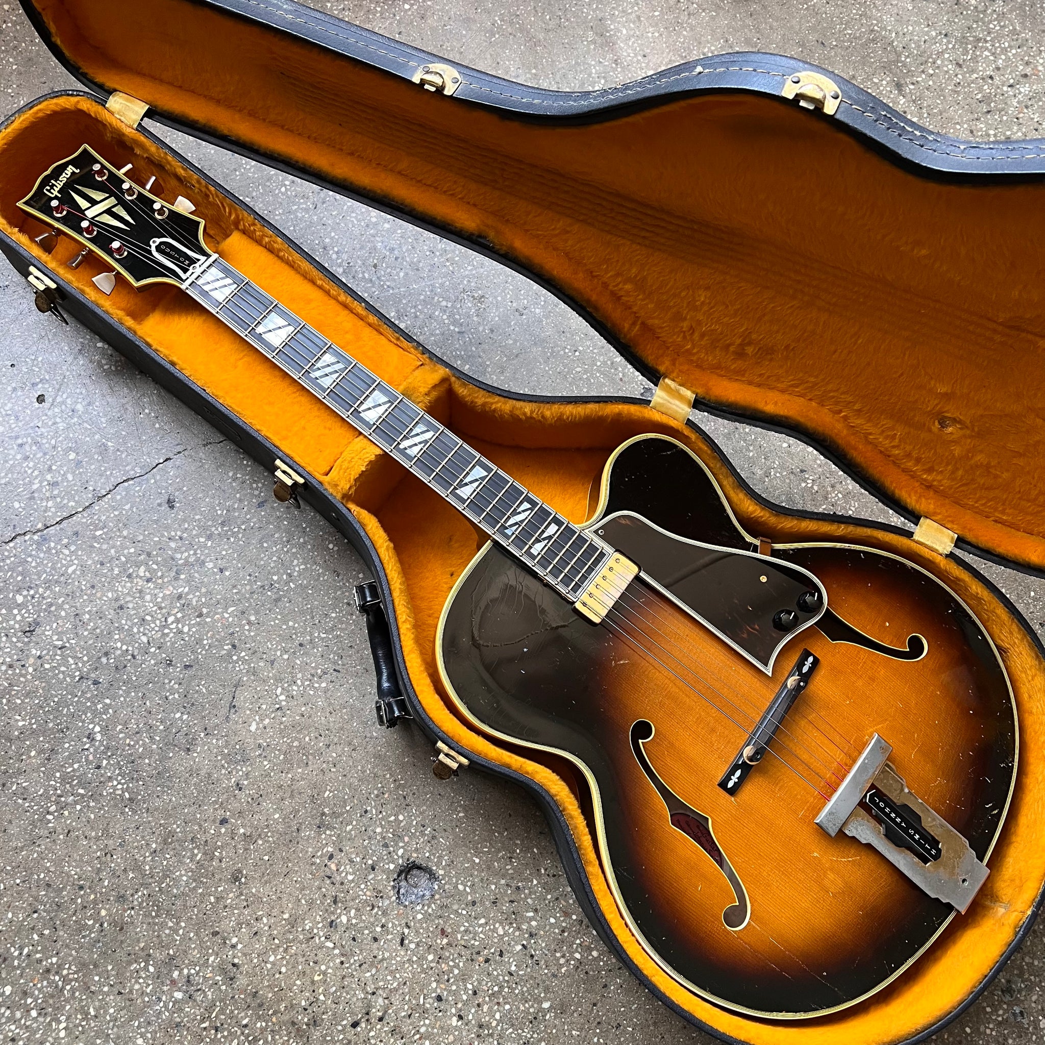 Gibson Johnny Smith 1968 - Sunburst | Tone Wolf
