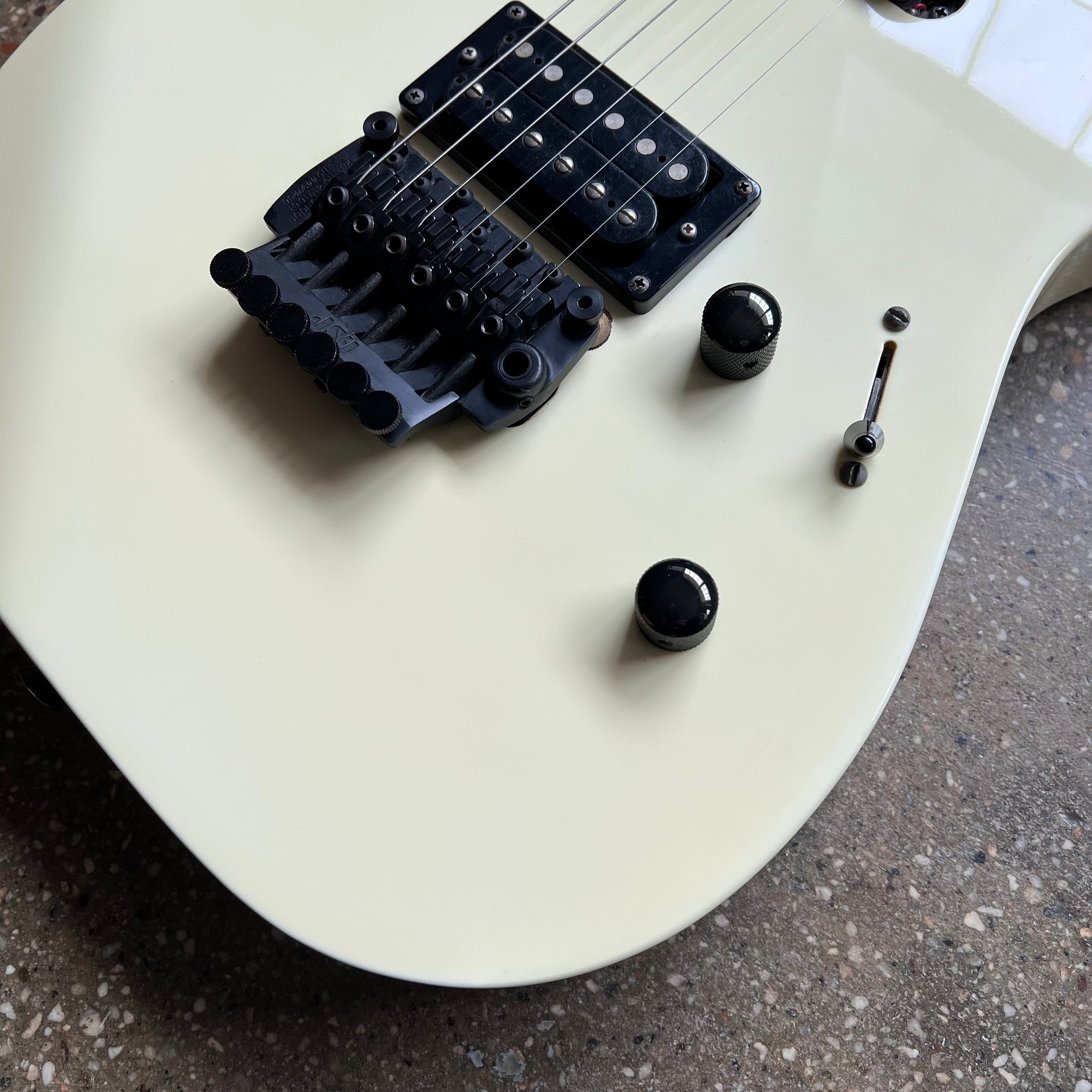 ESP The Mirage Deluxe 1980s - White | Tone Wolf