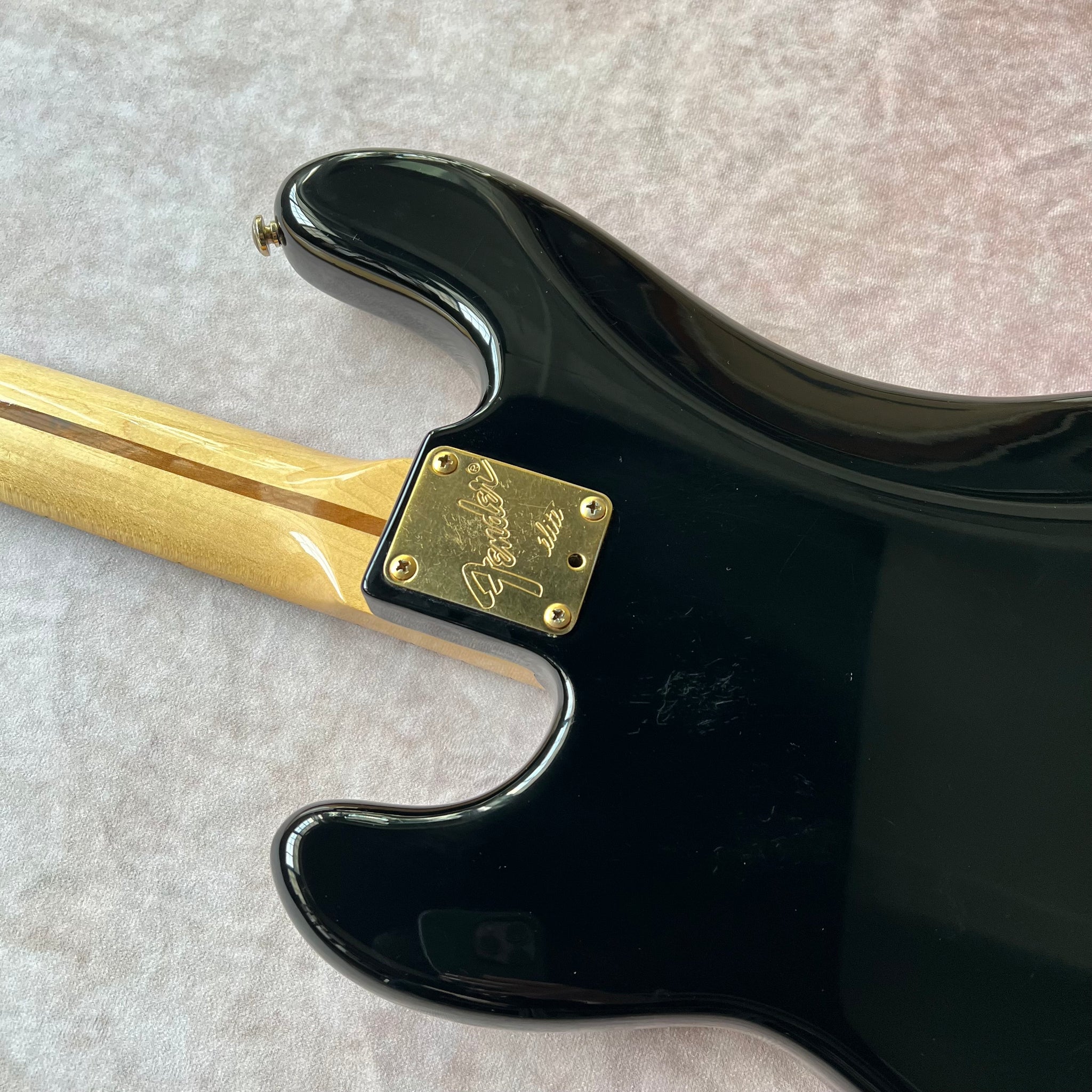 Fender Precision Bass Elite I Maple Fretboard Gold Hardware 1983 - Bla ...