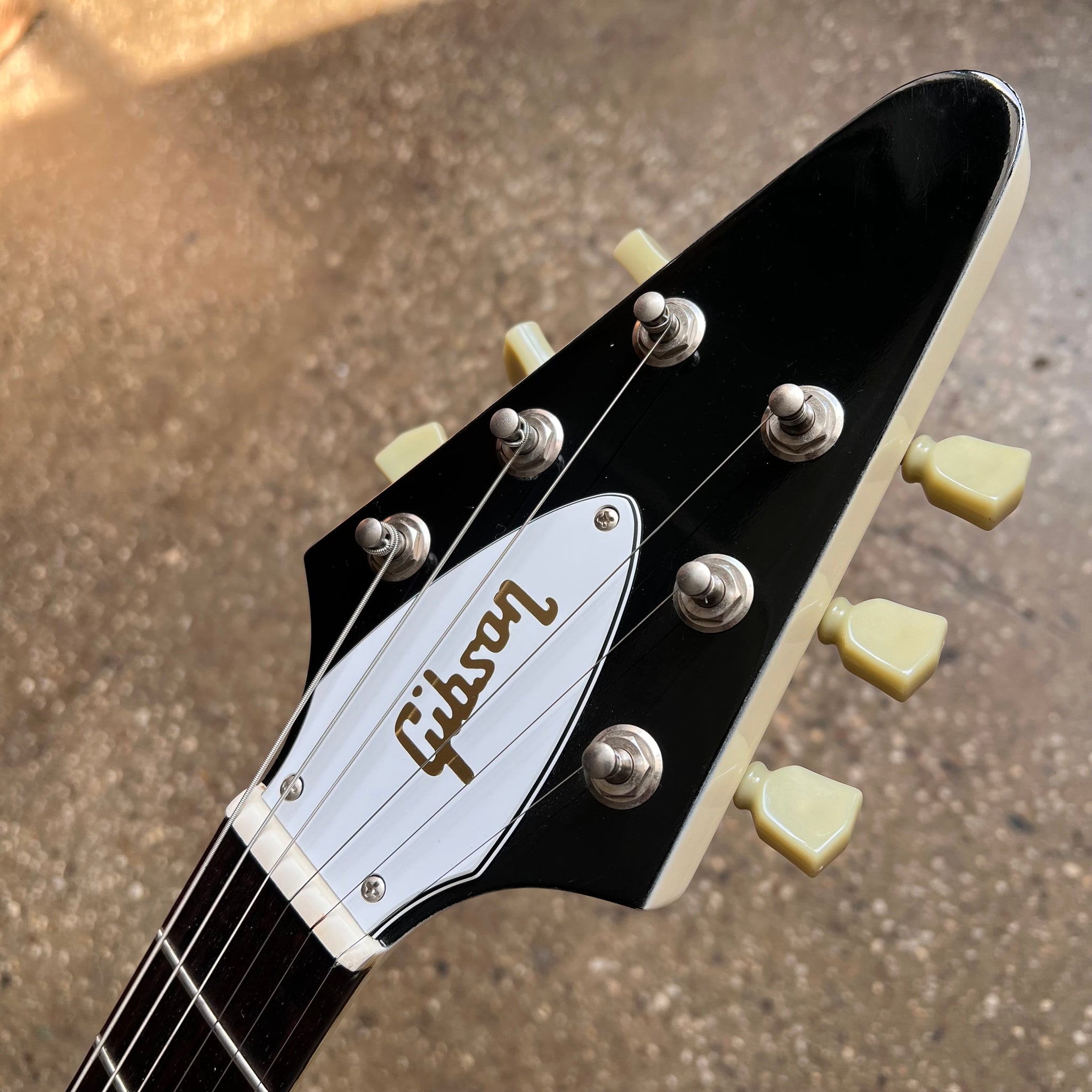 Gibson USA '67 Flying V 1991 - Classic White | Tone Wolf