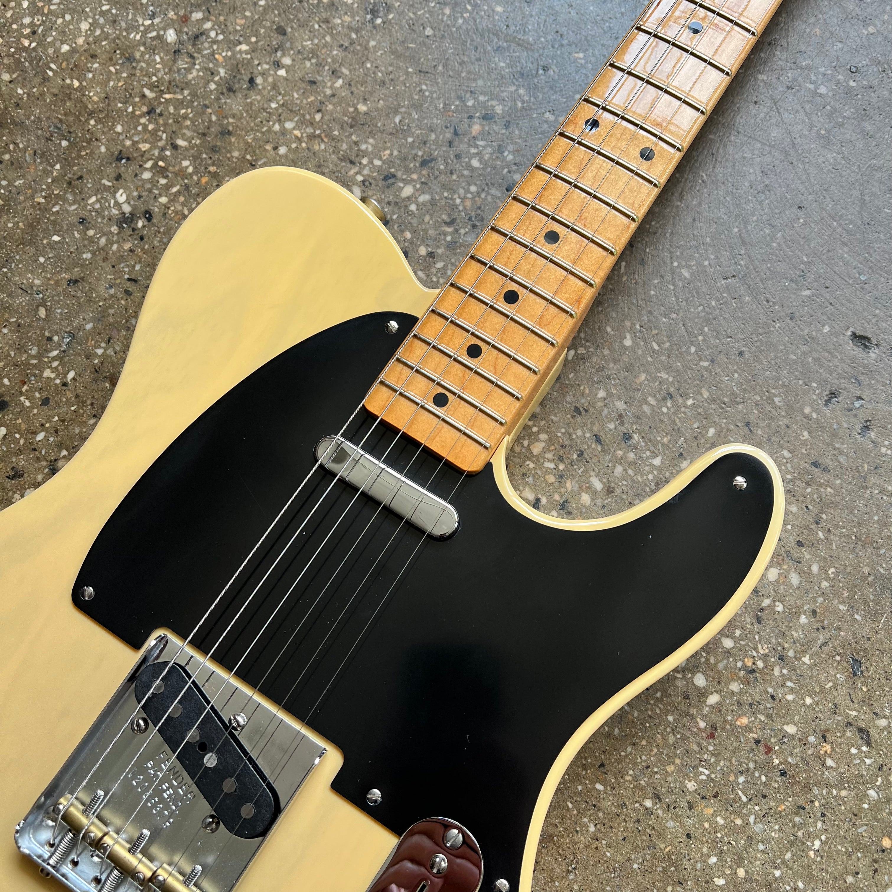 Fender 70th Anniversary Broadcaster 2020 - Blackguard Blonde | Tone Wolf