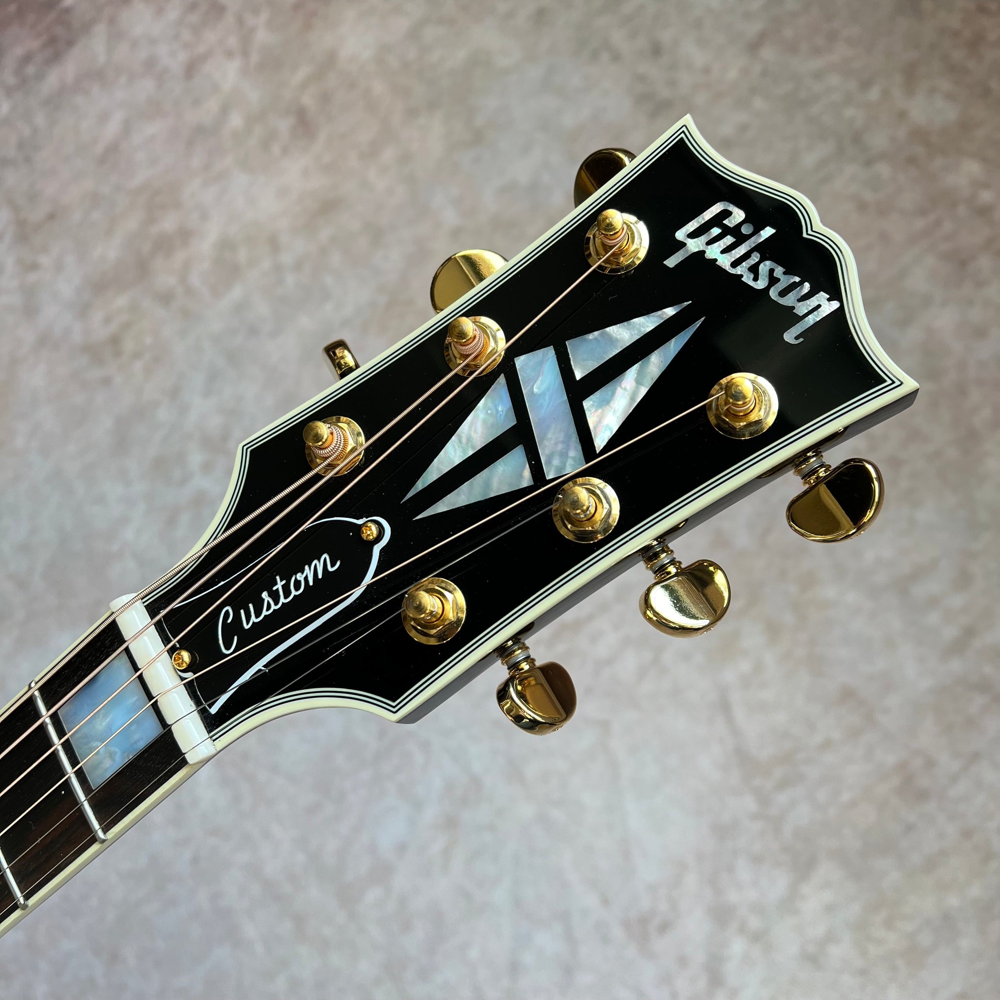 Gibson Custom Shop J-45 Custom 2024 - Ebony | Tone Wolf