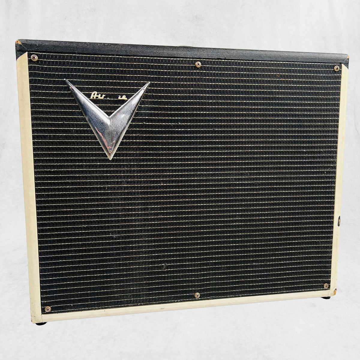 Airline 62-9020A Thunderbolt 1x15" Combo Amplifier 1964 - Black | Tone Wolf
