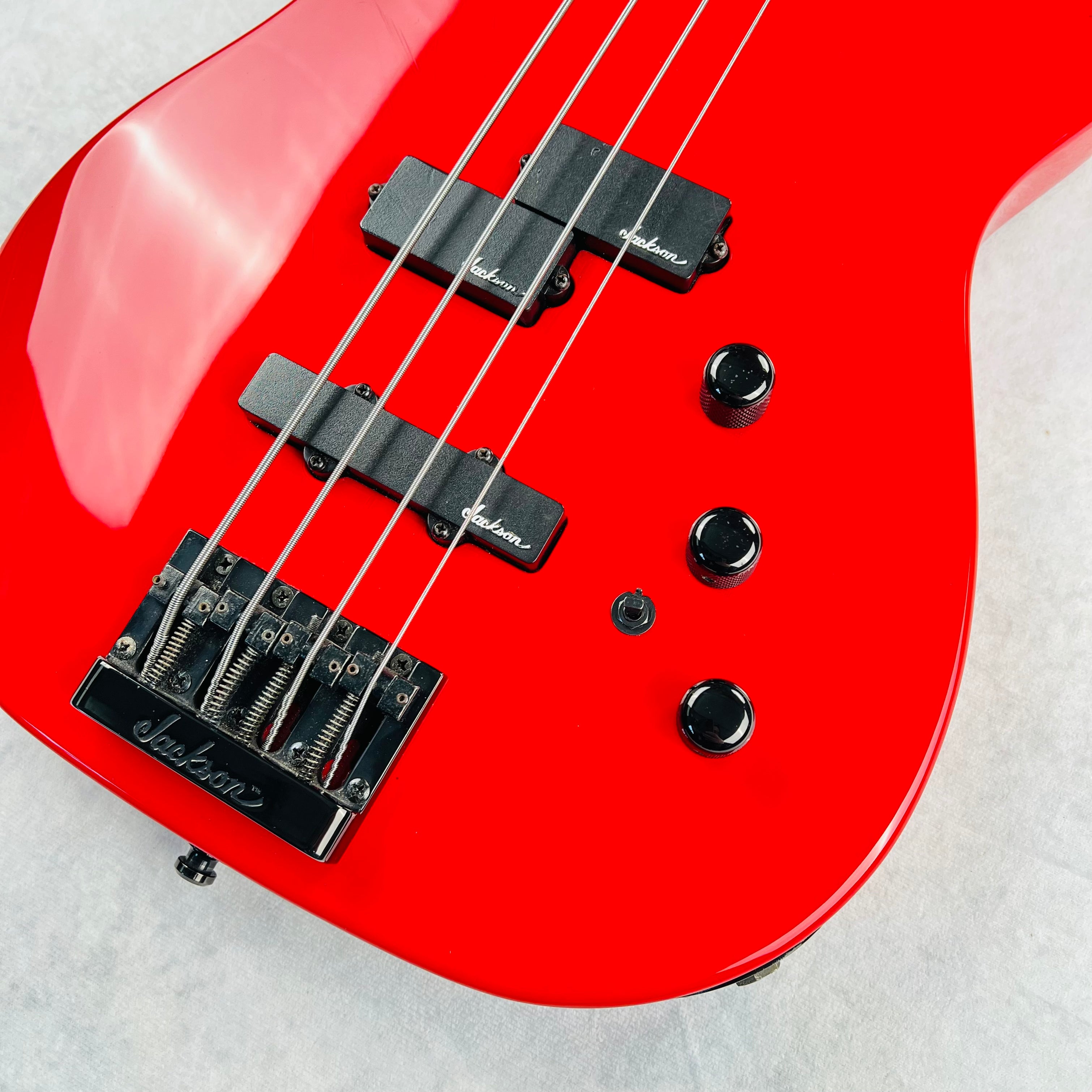 Charvel Jackson Model 3B Neck Through Bass Guitar 1986 - Red | Tone Wolf
