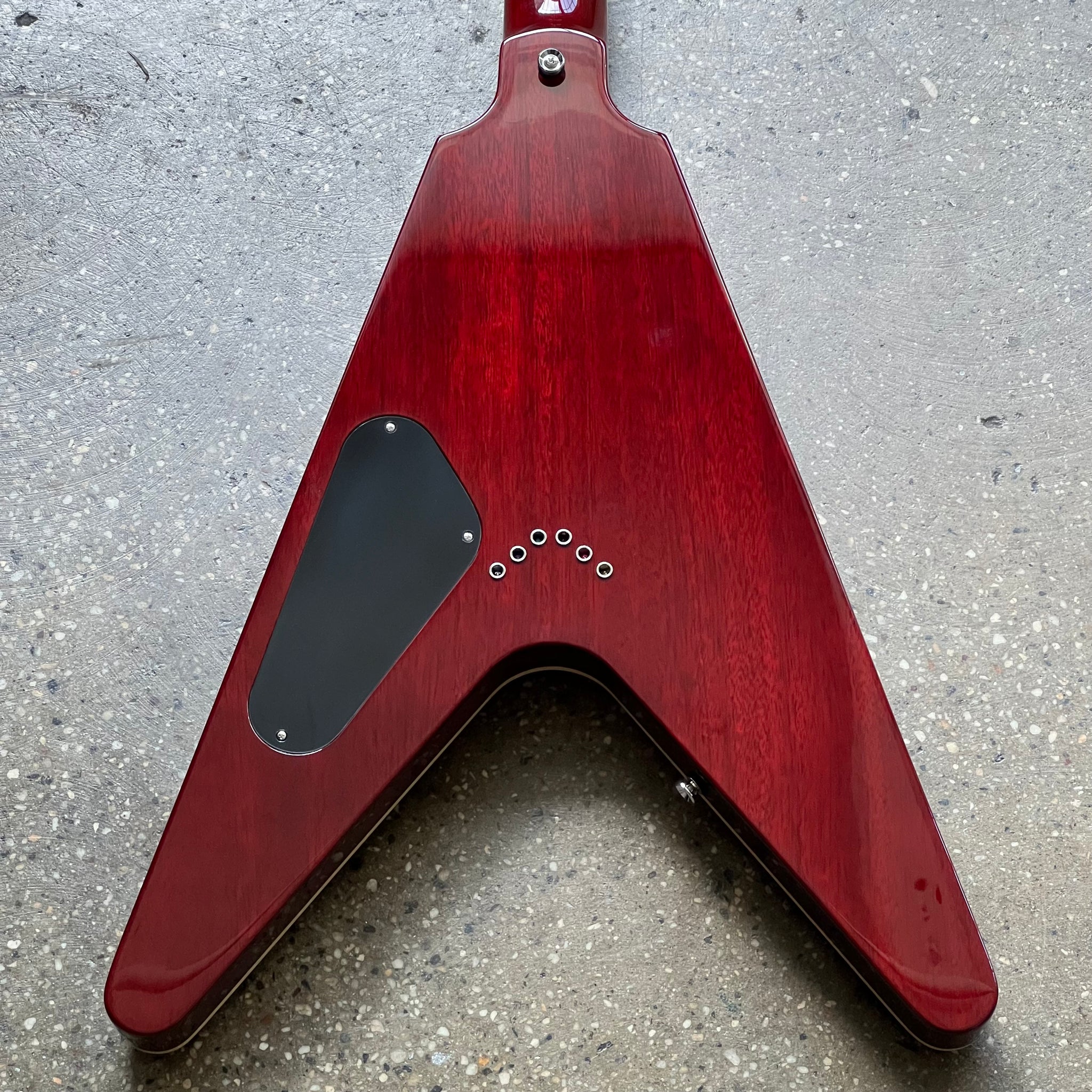 Dean USA V 1977 Limited Edition 2024 - Trans Cherry Sunburst | Tone Wolf
