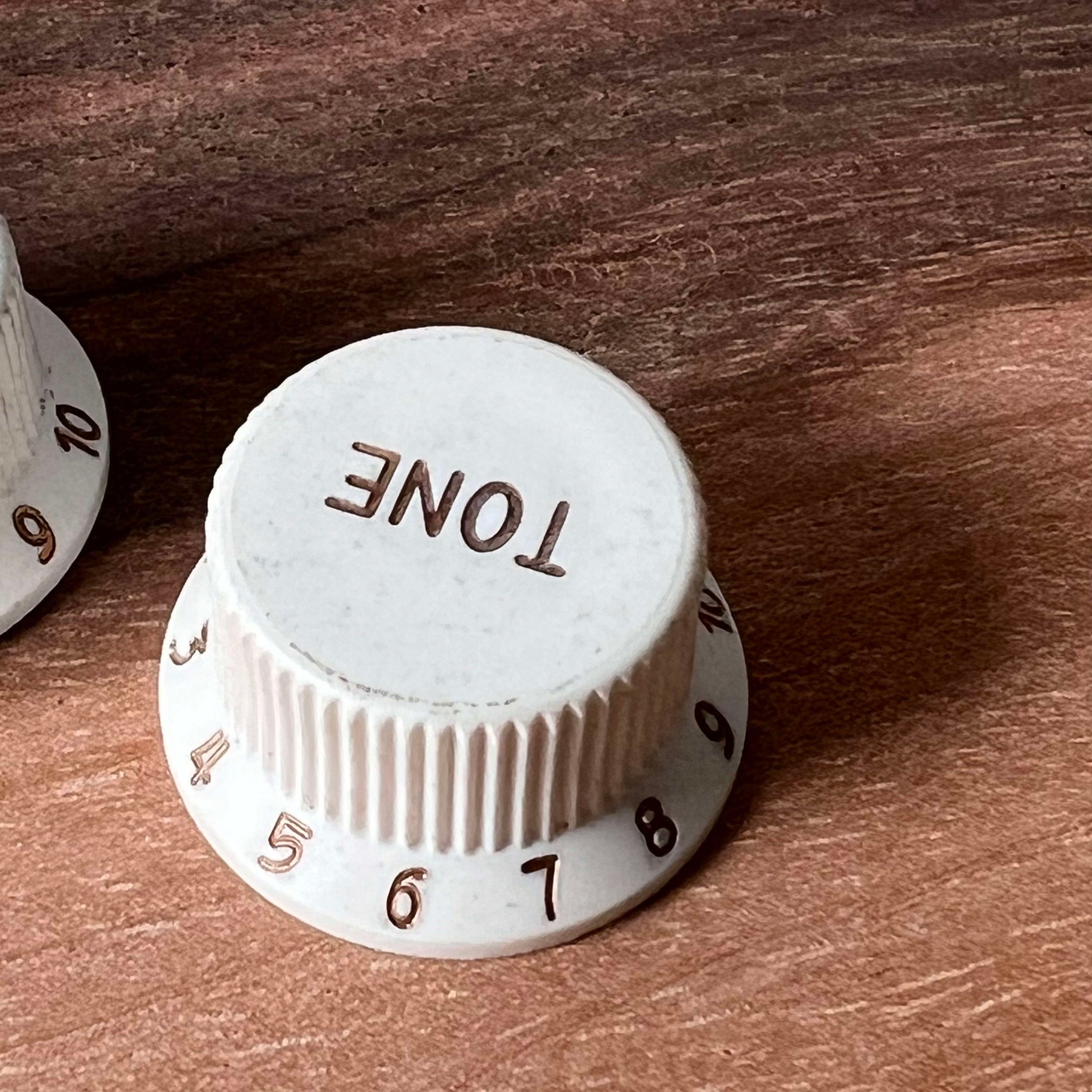 Fender Custom Shop 1954 Stratocaster Knob Set 2020 - White | Tone Wolf