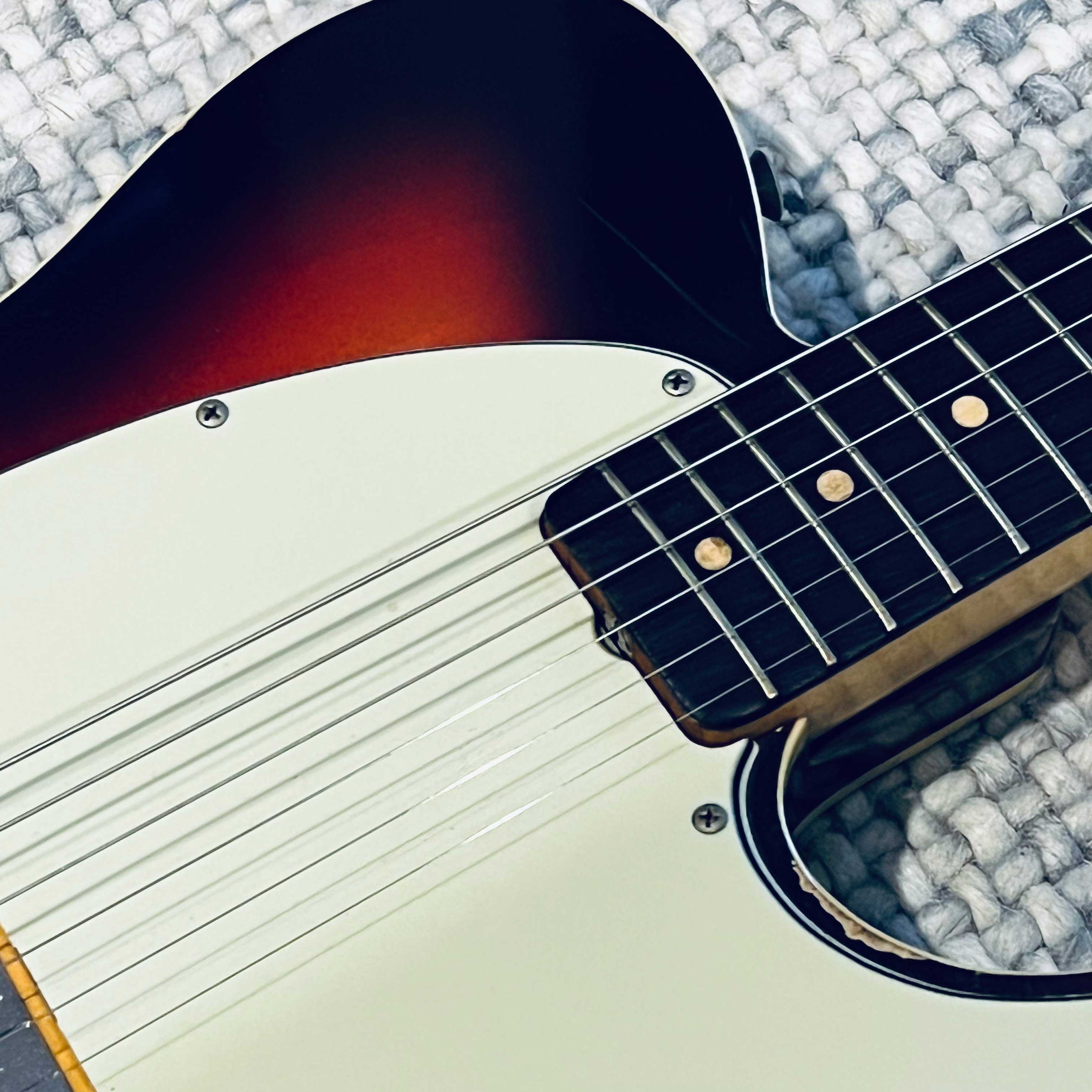 Fender Custom Esquire 1963 Sunburst | Tone Wolf