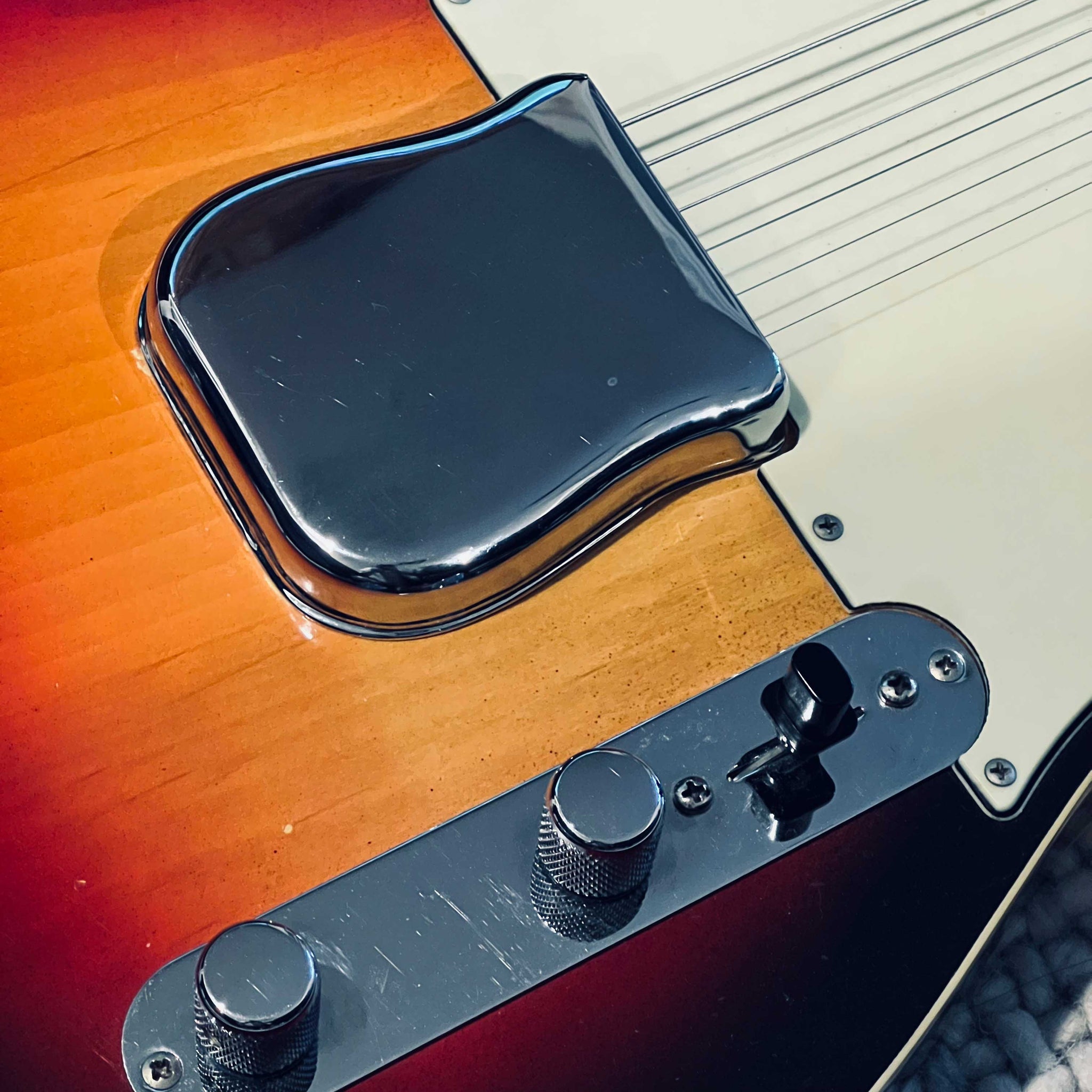 Fender Custom Esquire 1963 Sunburst | Tone Wolf