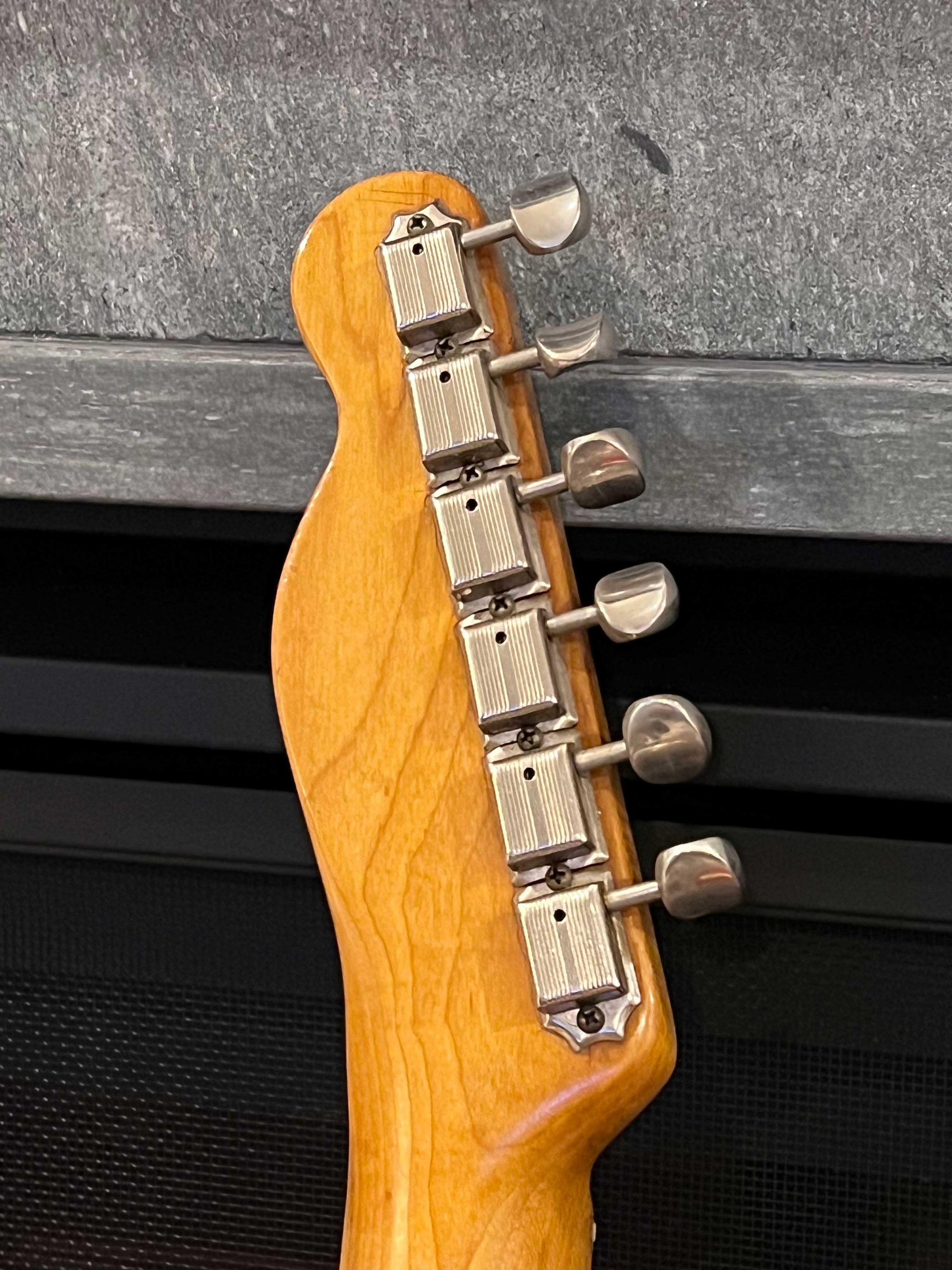 Fender Telecaster 1953 Butterscotch Blonde Blackguard | Tone Wolf