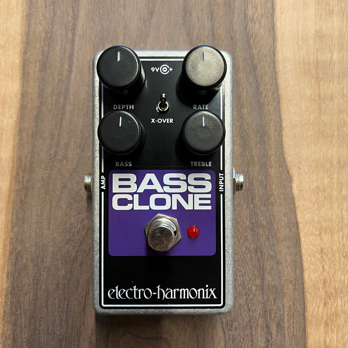 Electro-Harmonix Bass Clone | Tone Wolf