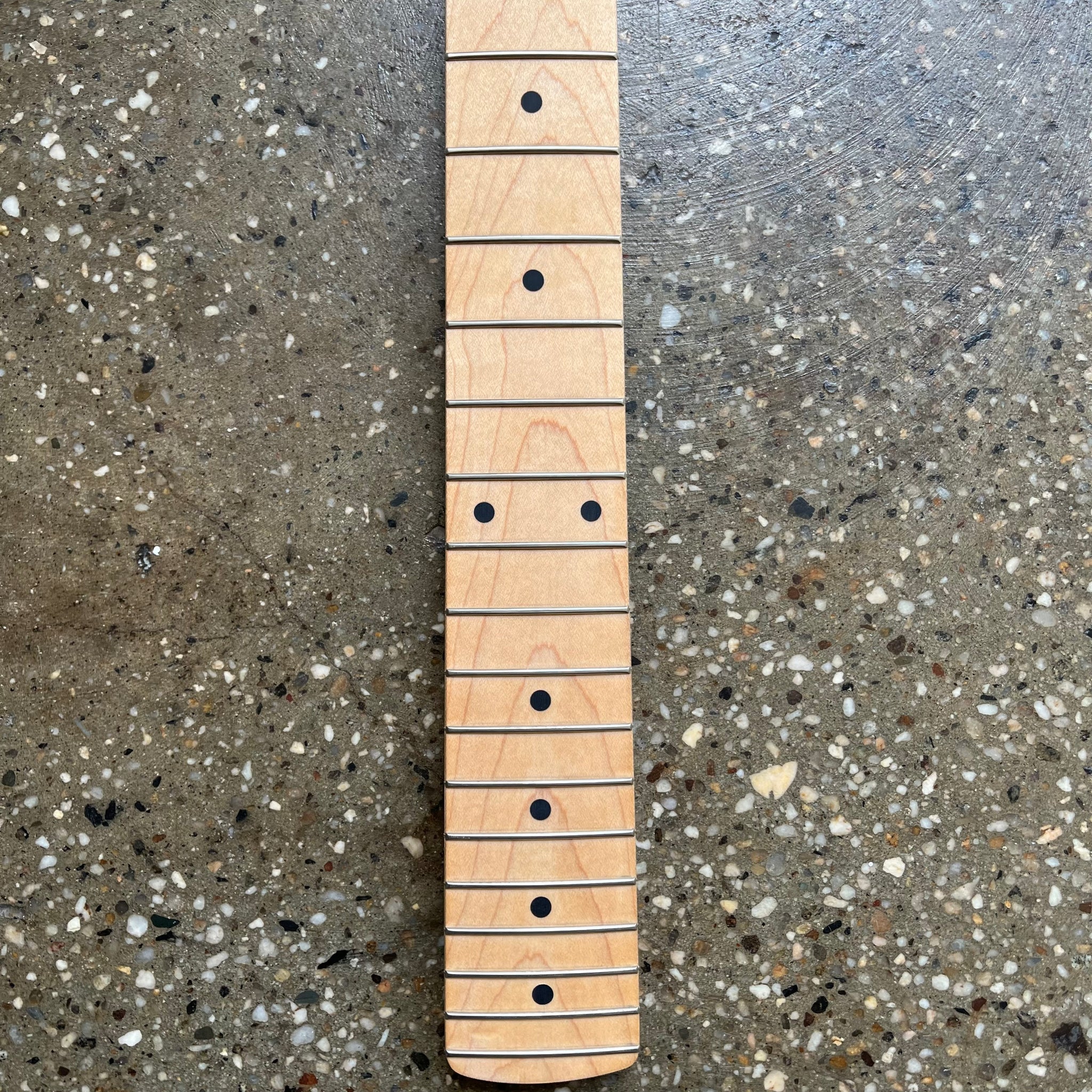 Mighty Mite Left Handed Stratocaster Neck - Natural | Tone Wolf