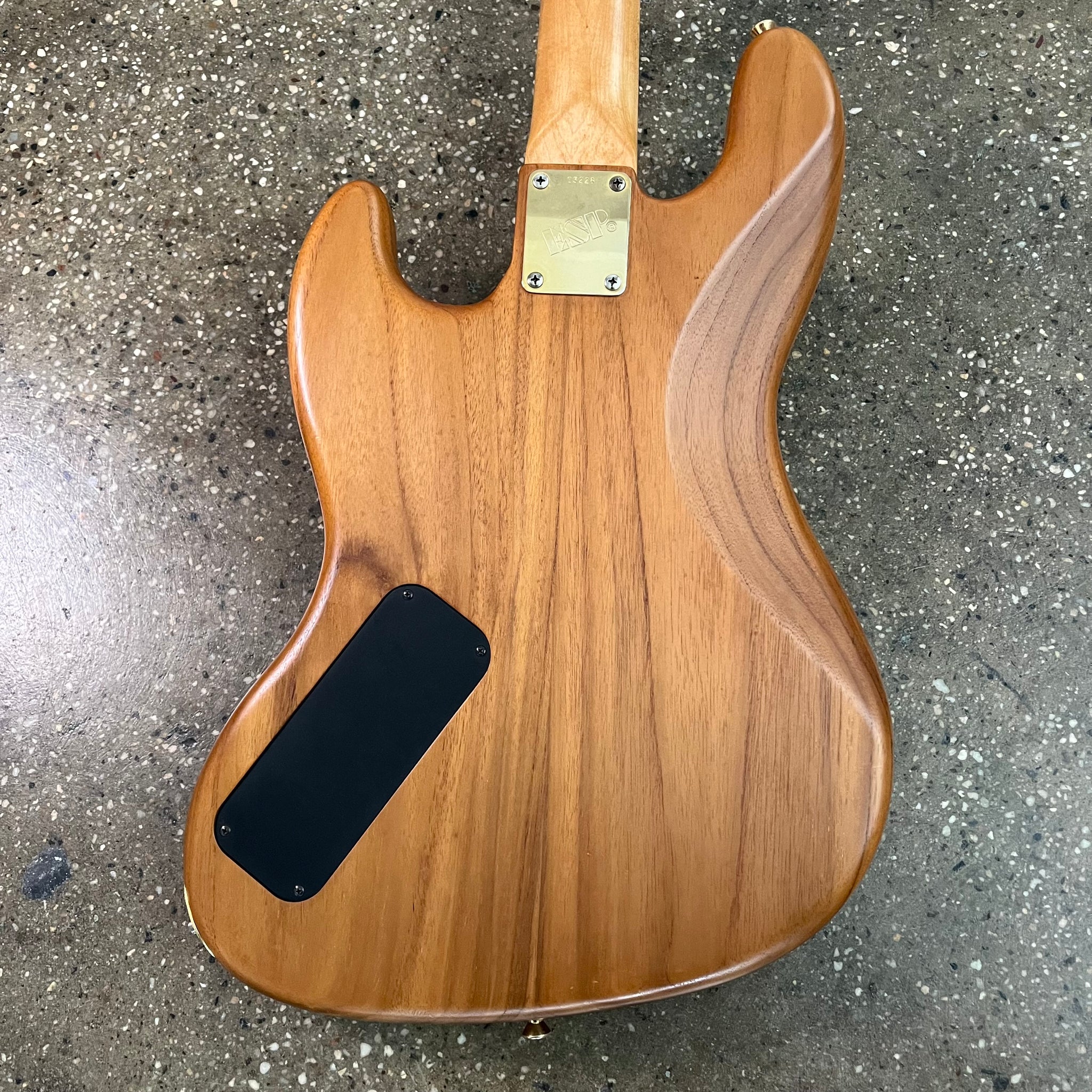 ESP Jazz Bass - Natural | Tone Wolf